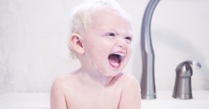 How To Give Your Baby A Bath | Familyfriendlyhq.ie